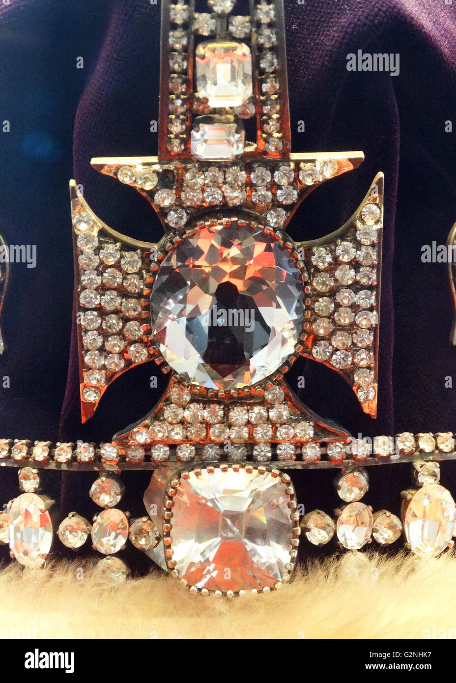 Coster Diamond copy of the Imperial State Crown. The original Imperial ...