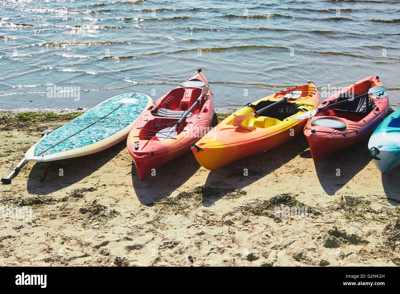 Kayaks on ocean sunny day hi-res stock photography and images - Alamy