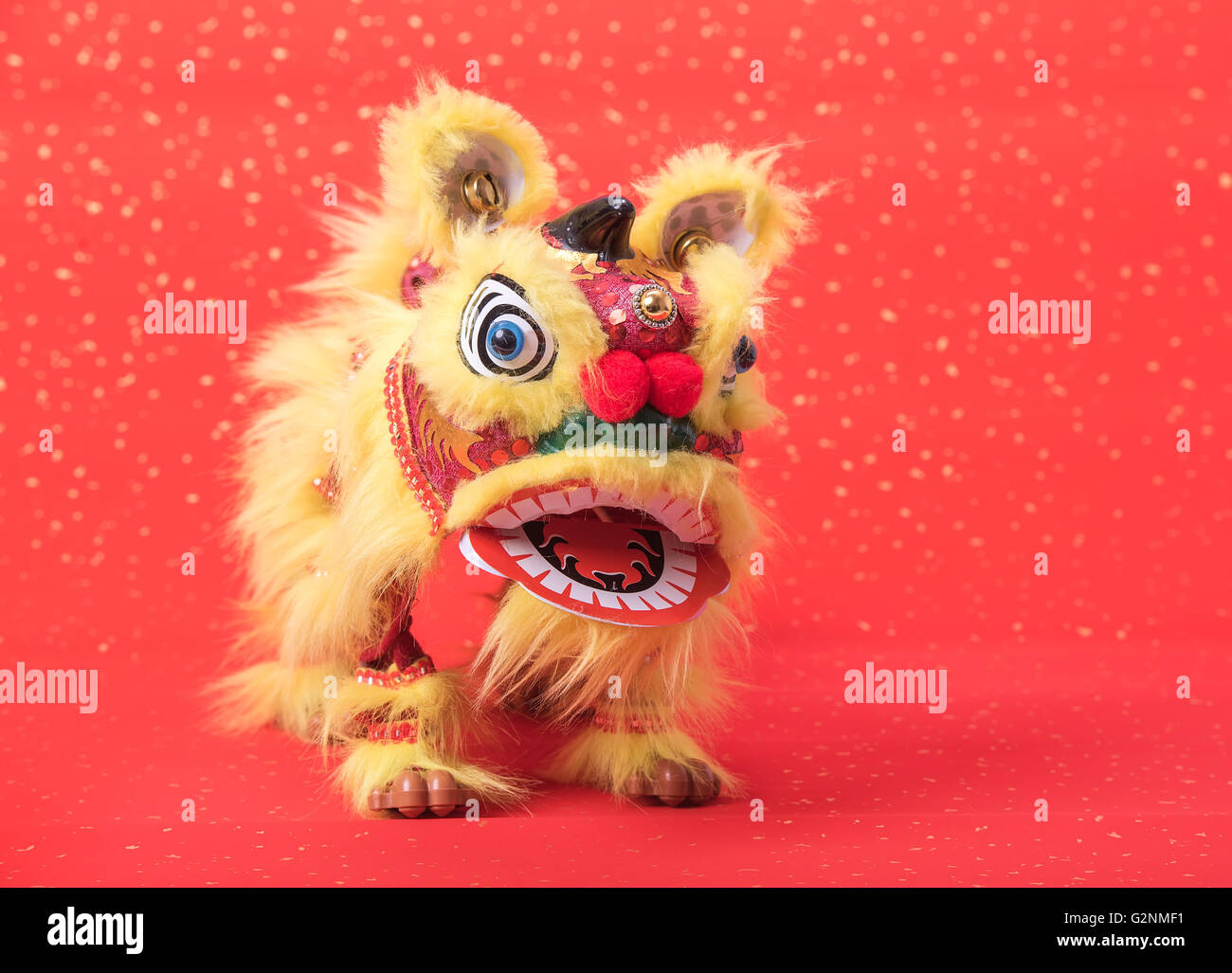 traditional dancing lion Stock Photo - Alamy
