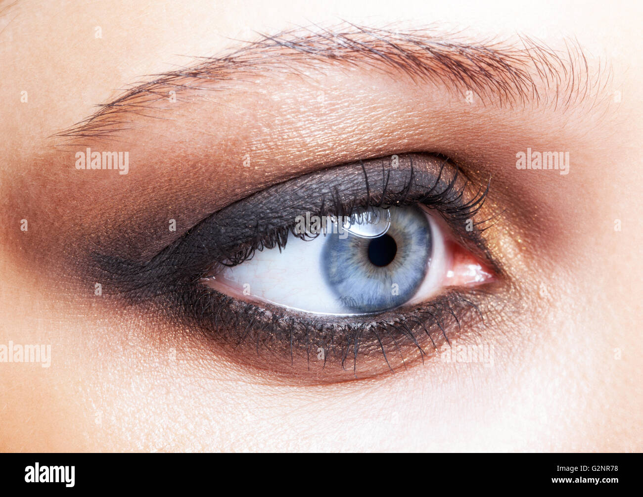 Close-up shot of female eye make-up in smoky eyes style Stock Photo - Alamy