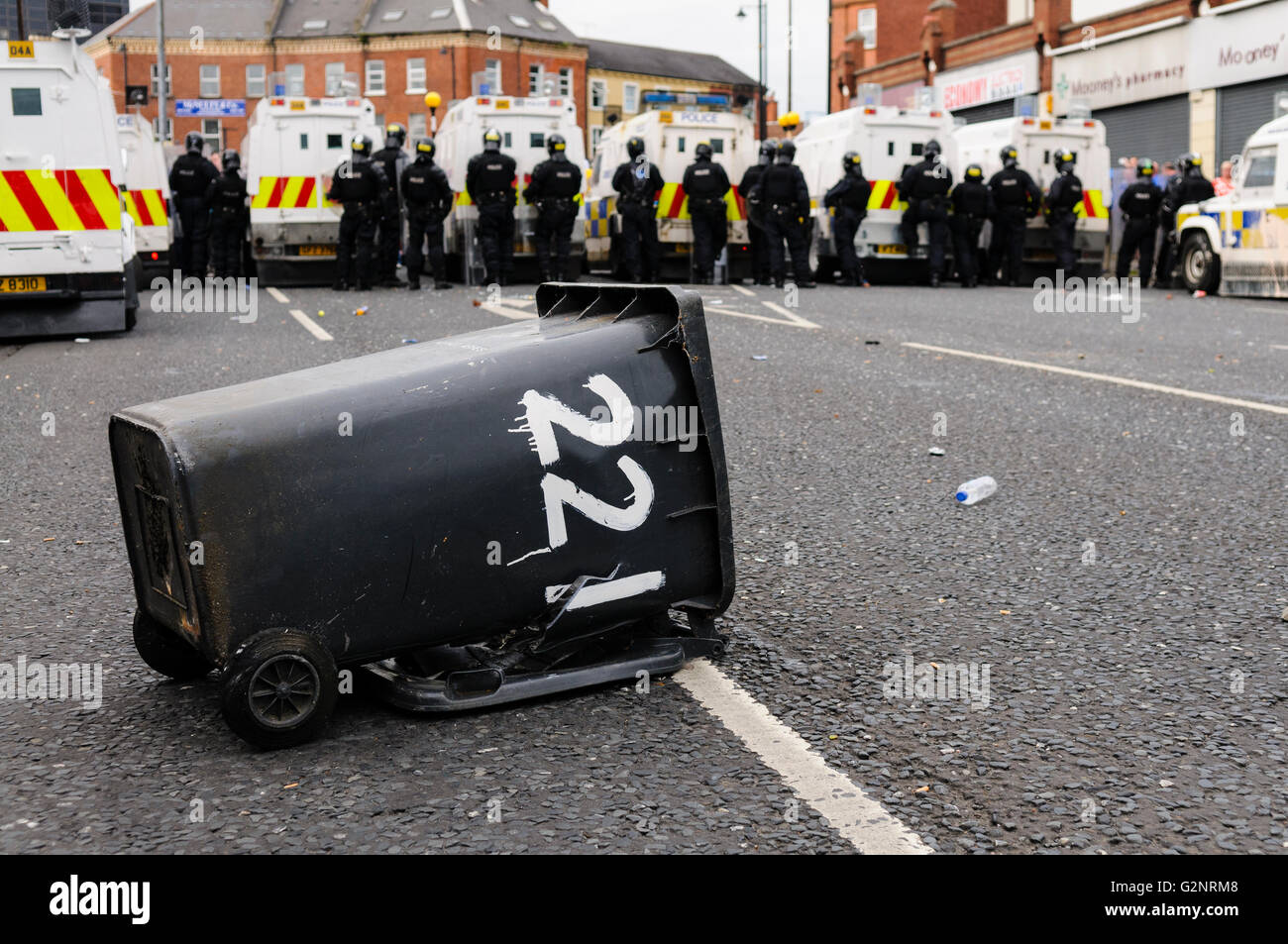 Tsg riot uniform hi-res stock photography and images - Alamy