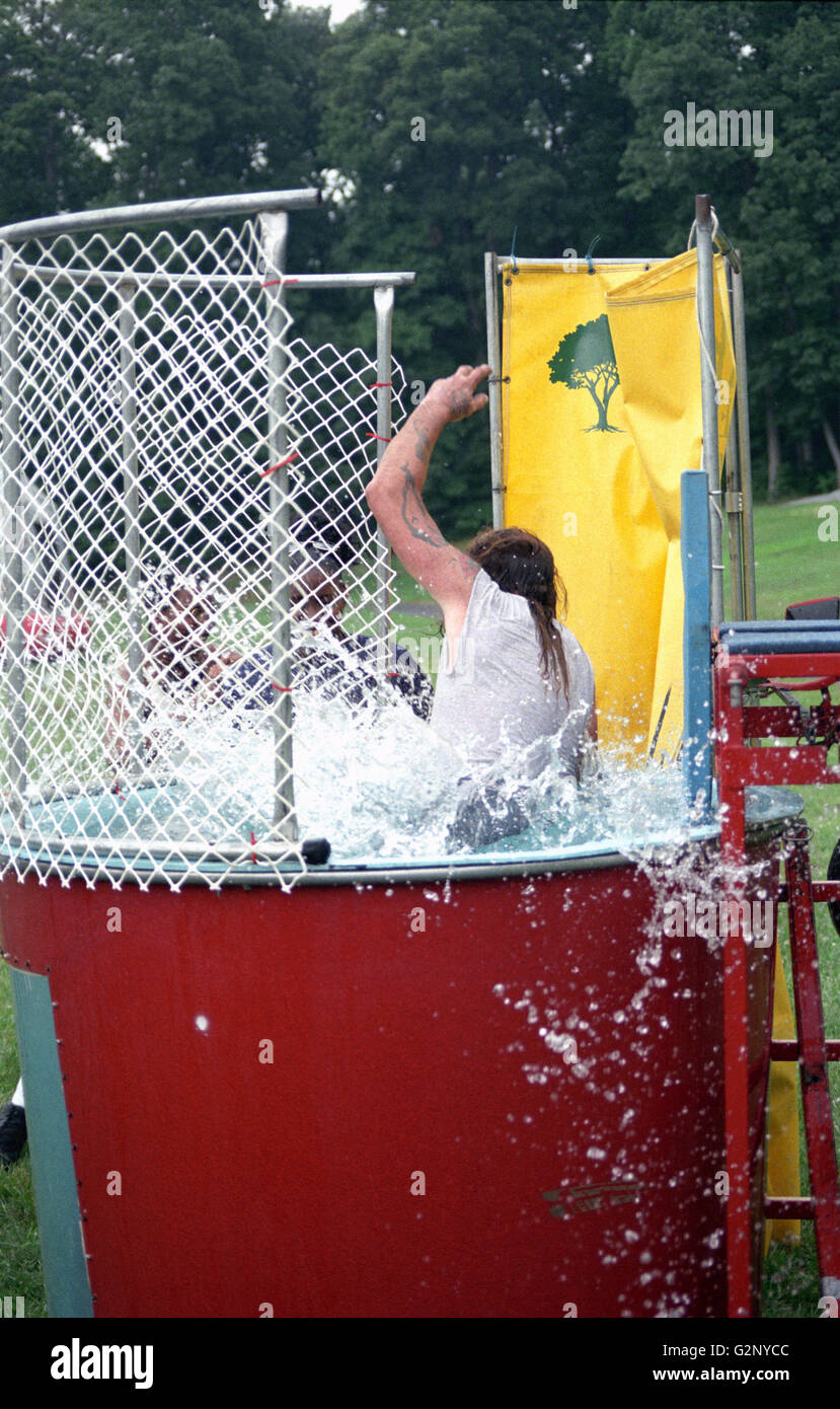 Dunking booth hi-res stock photography and images - Alamy