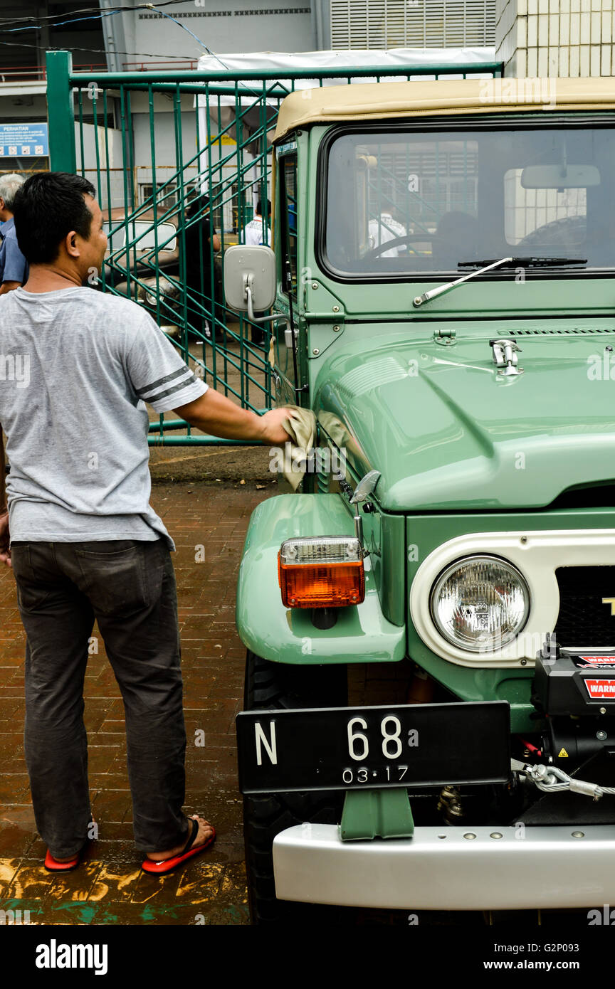 Car owner technology hi-res stock photography and images - Alamy