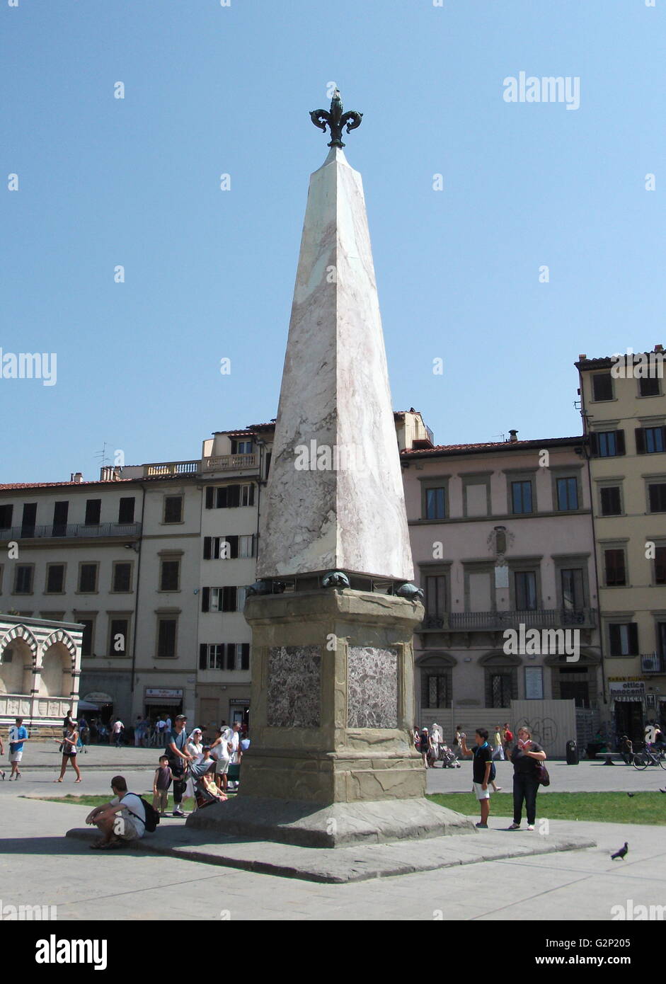 Four sided narrow tapering monument hi-res stock photography and images ...