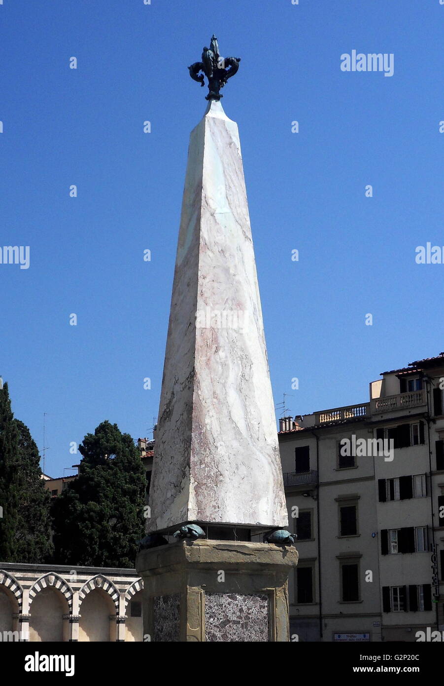 Narrow tapering monument hi-res stock photography and images - Alamy