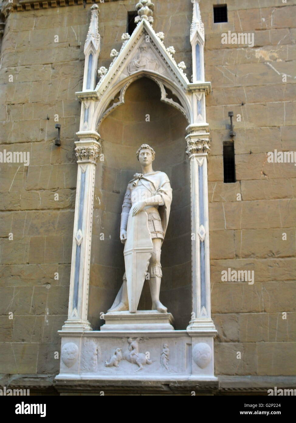 Statues in italy hi-res stock photography and images - Alamy