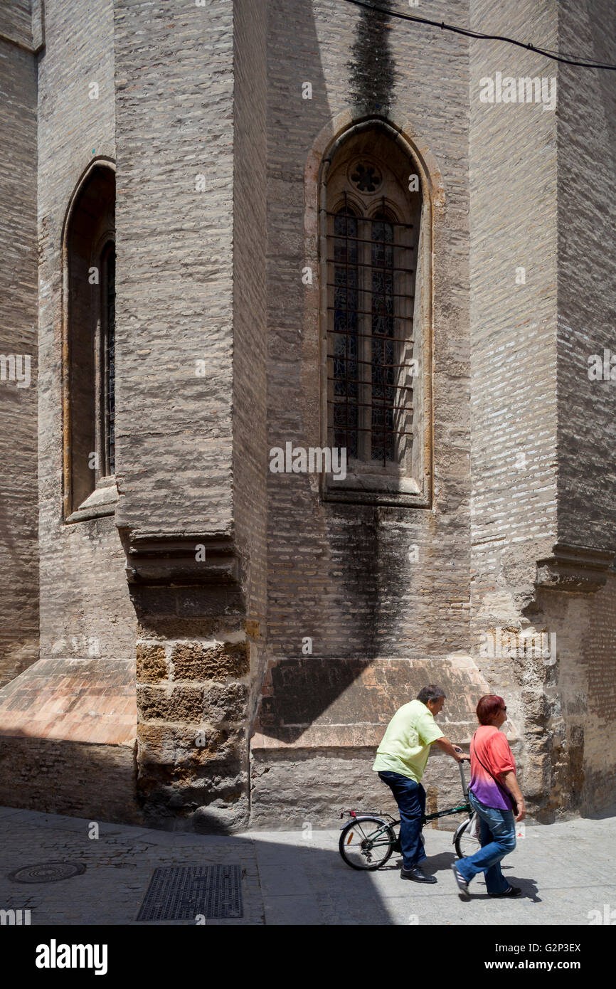 14th century apse hi-res stock photography and images - Alamy