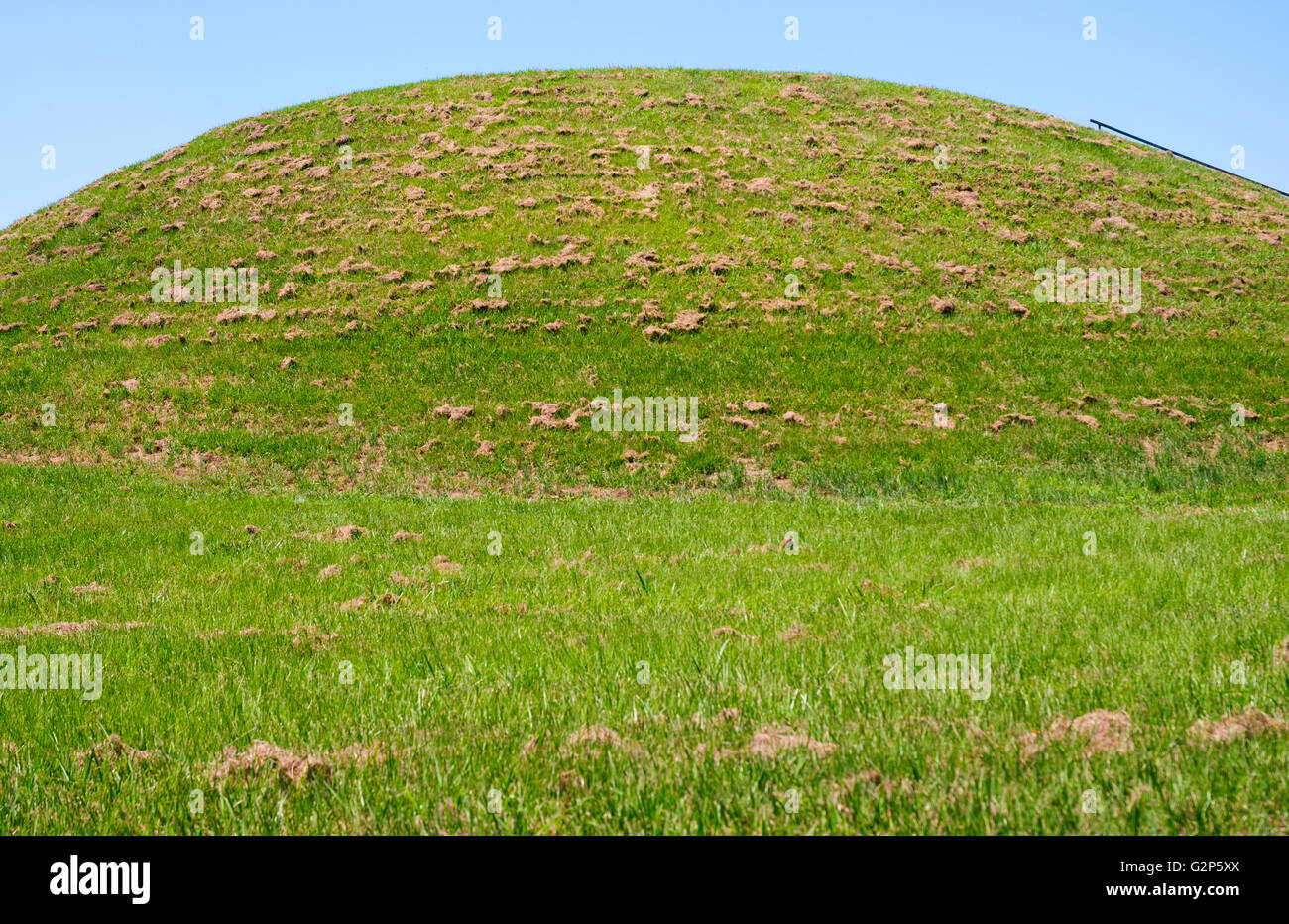 Platform mound hi-res stock photography and images - Alamy
