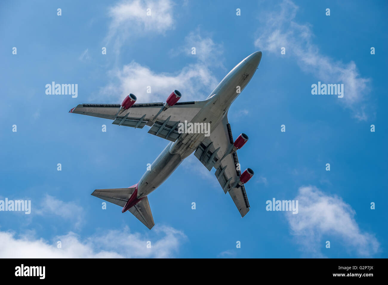 Underside of a Boeing 747 aircraft Stock Photo - Alamy