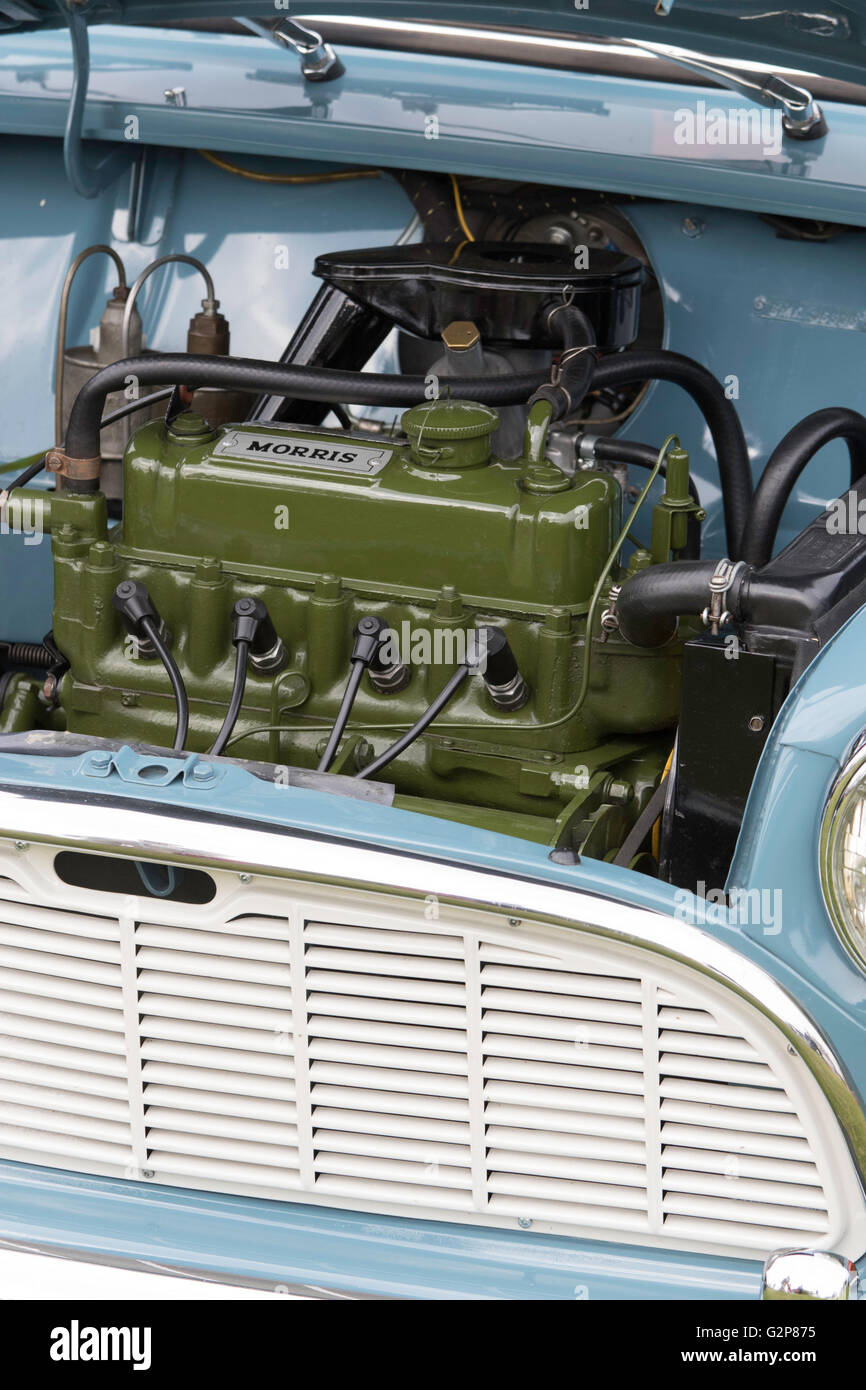 Austin mini engine hi-res stock photography and images - Alamy