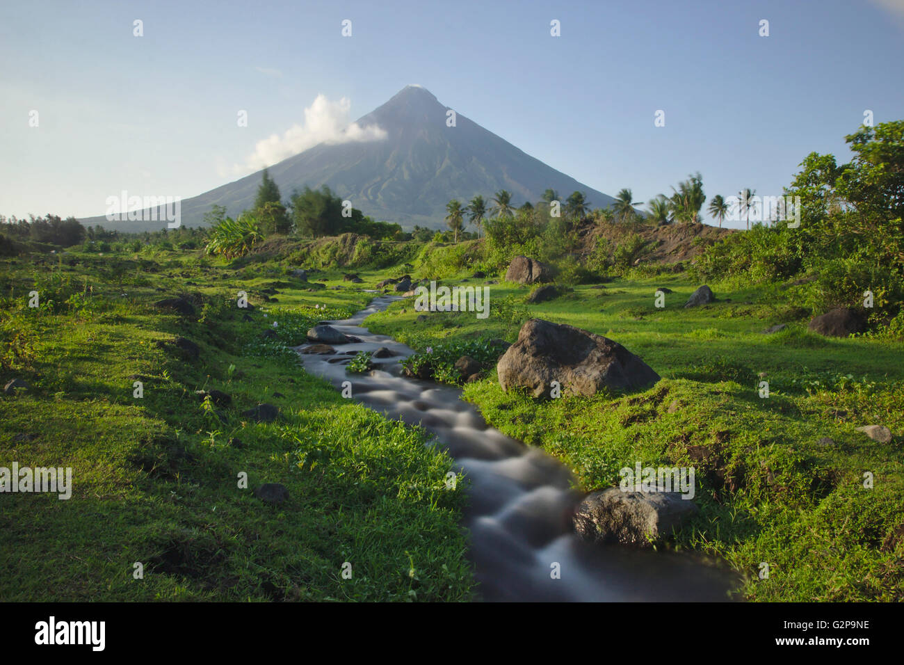 Mount Mayon Volcano High Resolution Stock Photography and Images - Alamy
