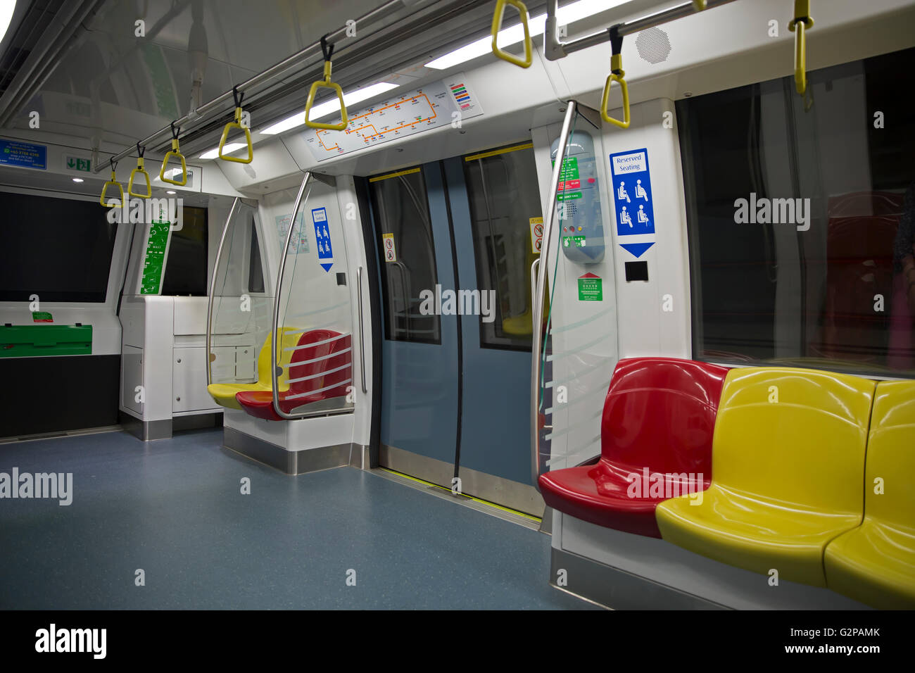 Mtr train interior doors hi-res stock photography and images - Alamy