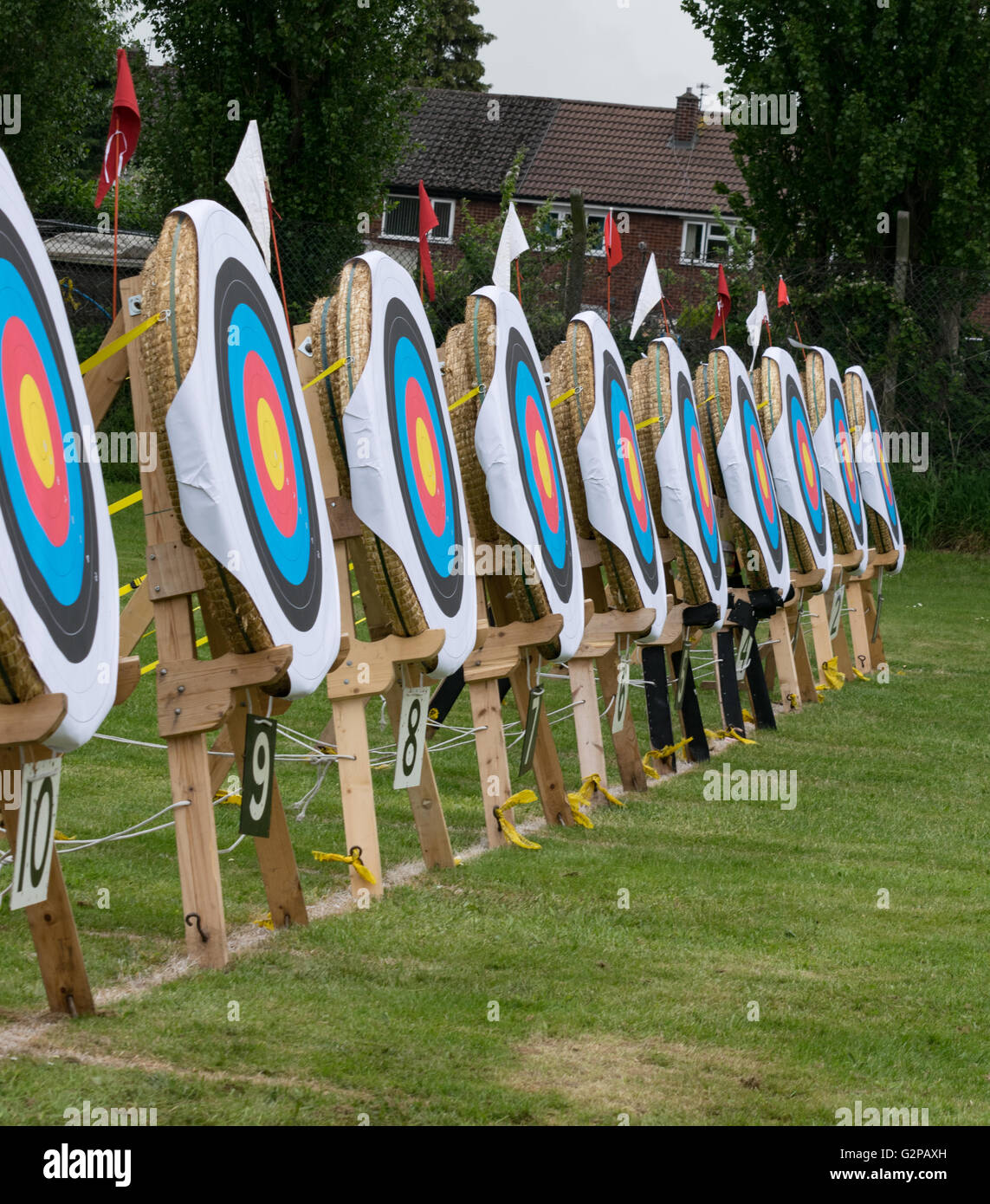 Archery targets hi-res stock photography and images - Alamy