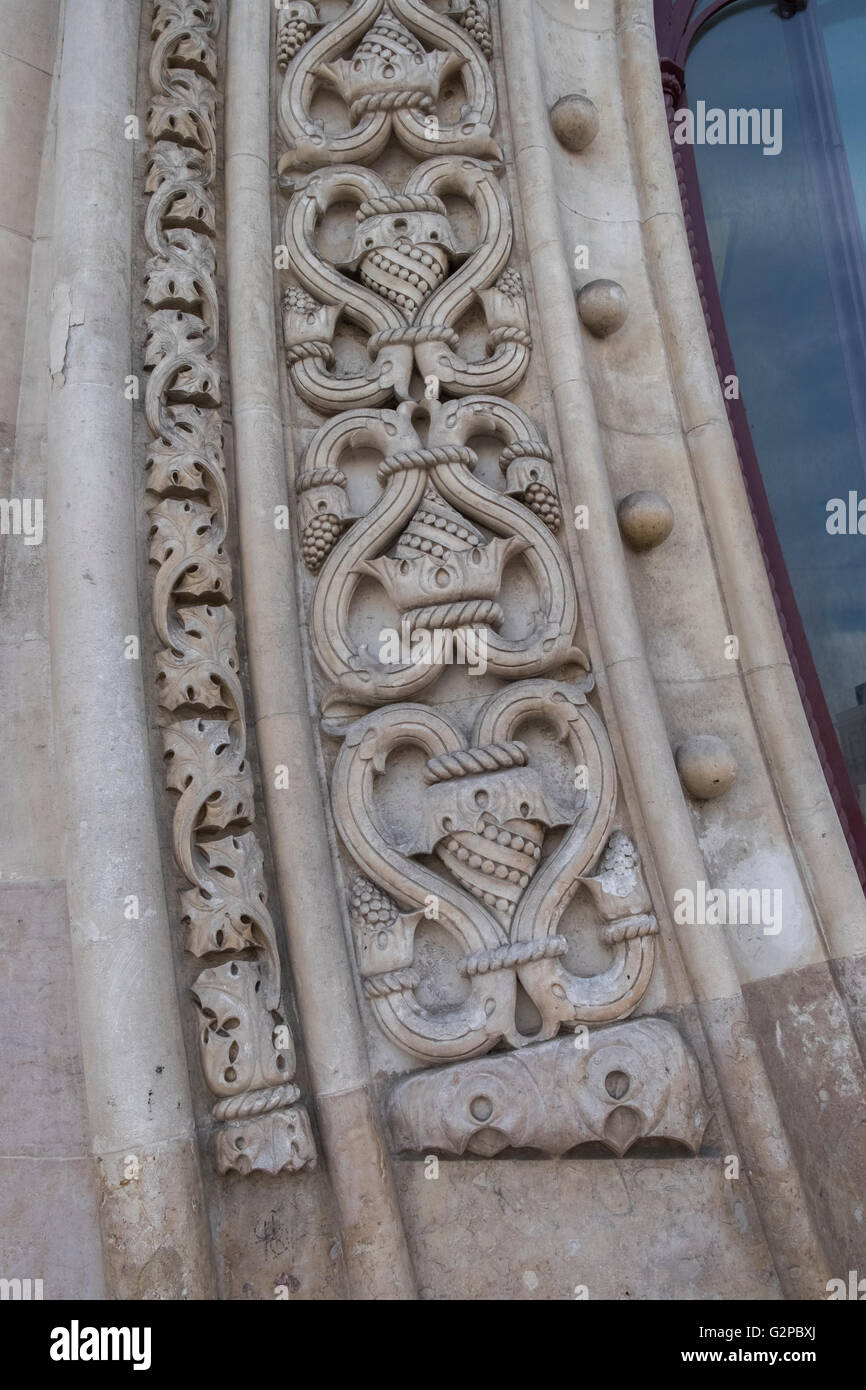 Ornate stonework hi-res stock photography and images - Alamy