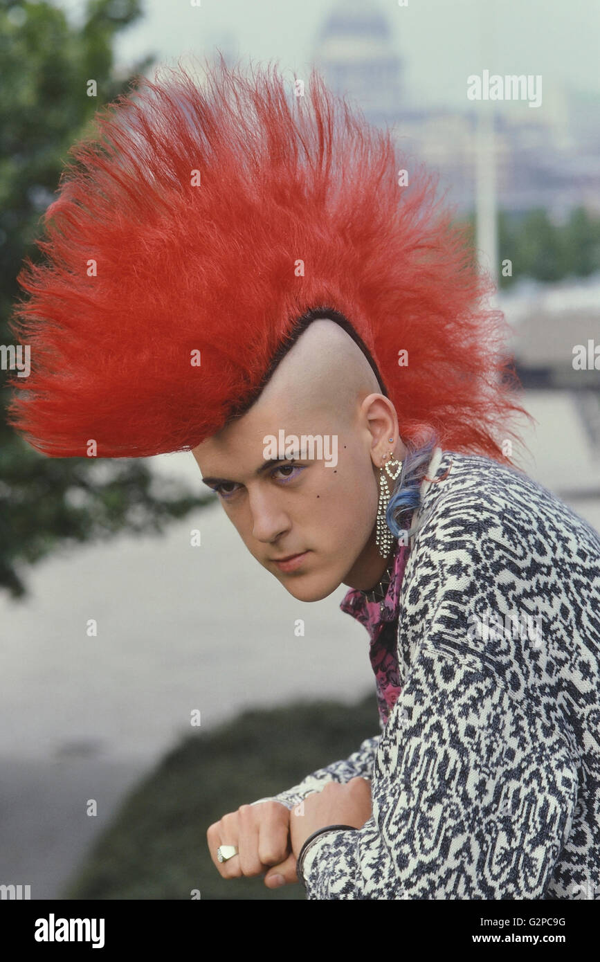 Punk rocker hair 80s hi-res stock photography and images - Alamy