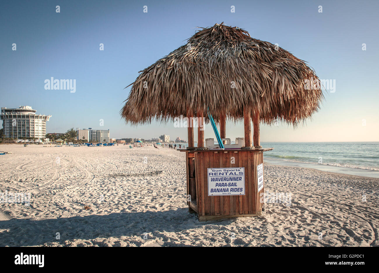Beach kiosk hi-res stock photography and images - Alamy