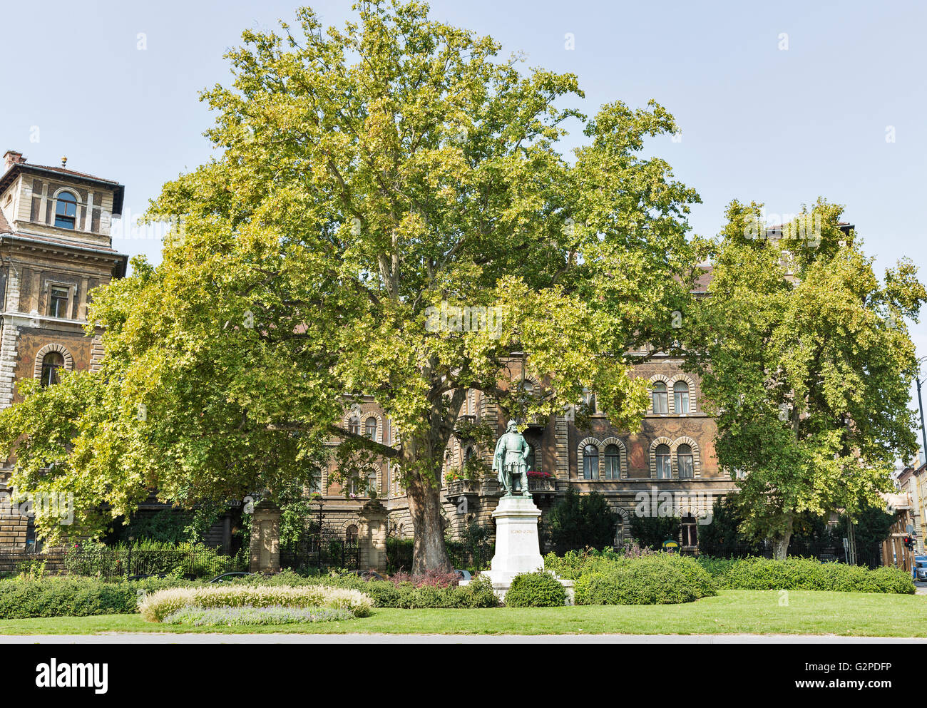 Kodaly korond circus square with statue of Gyorgy Szondy in Budapest ...