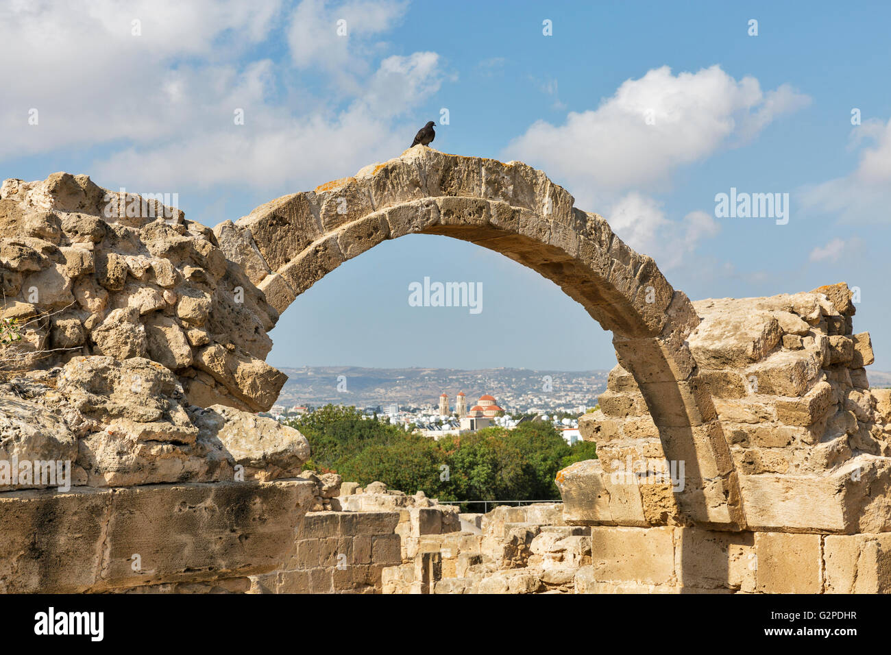 Medieval castle arch columns hi-res stock photography and images - Alamy