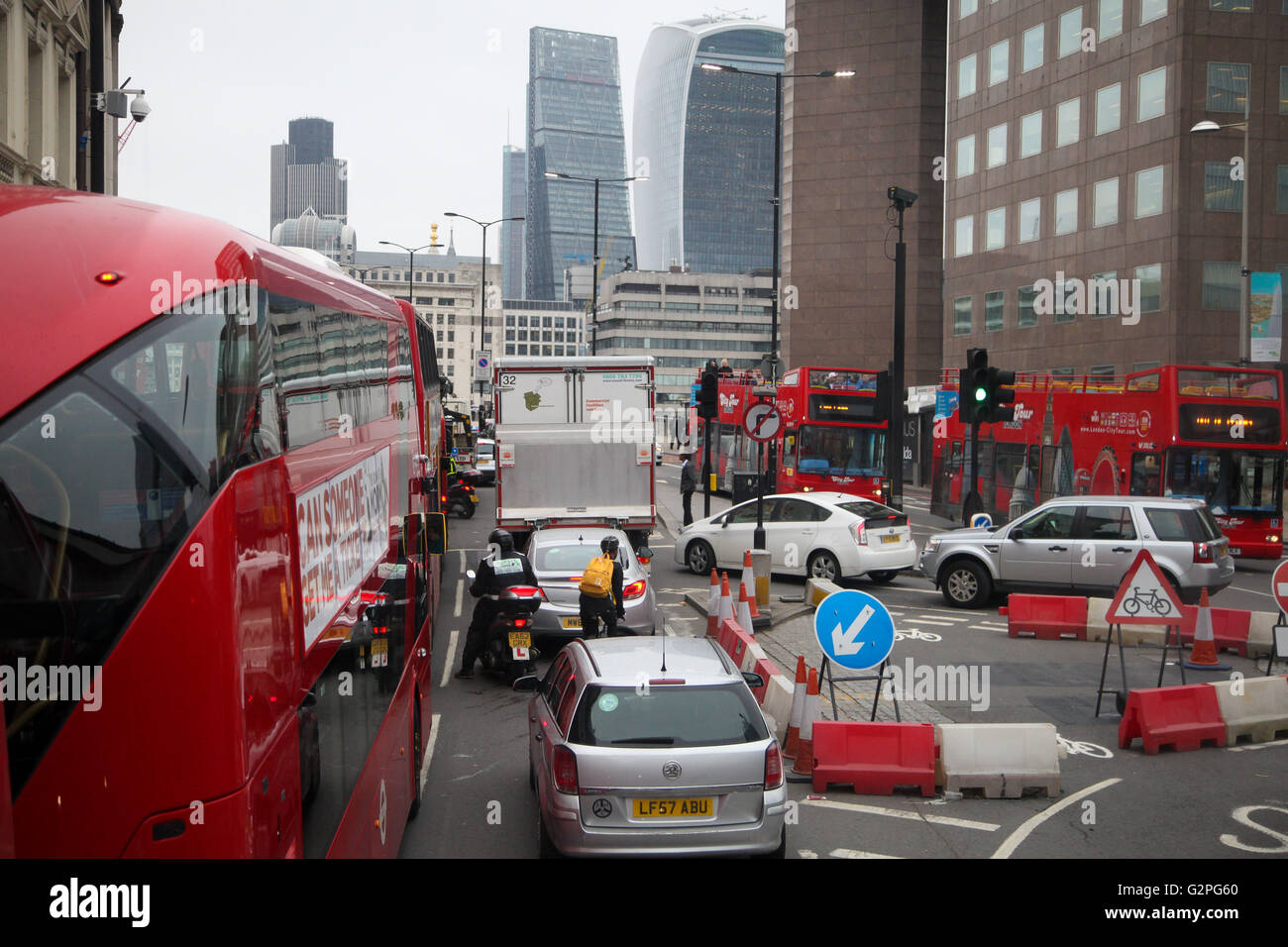 London traffic jam hi-res stock photography and images - Alamy