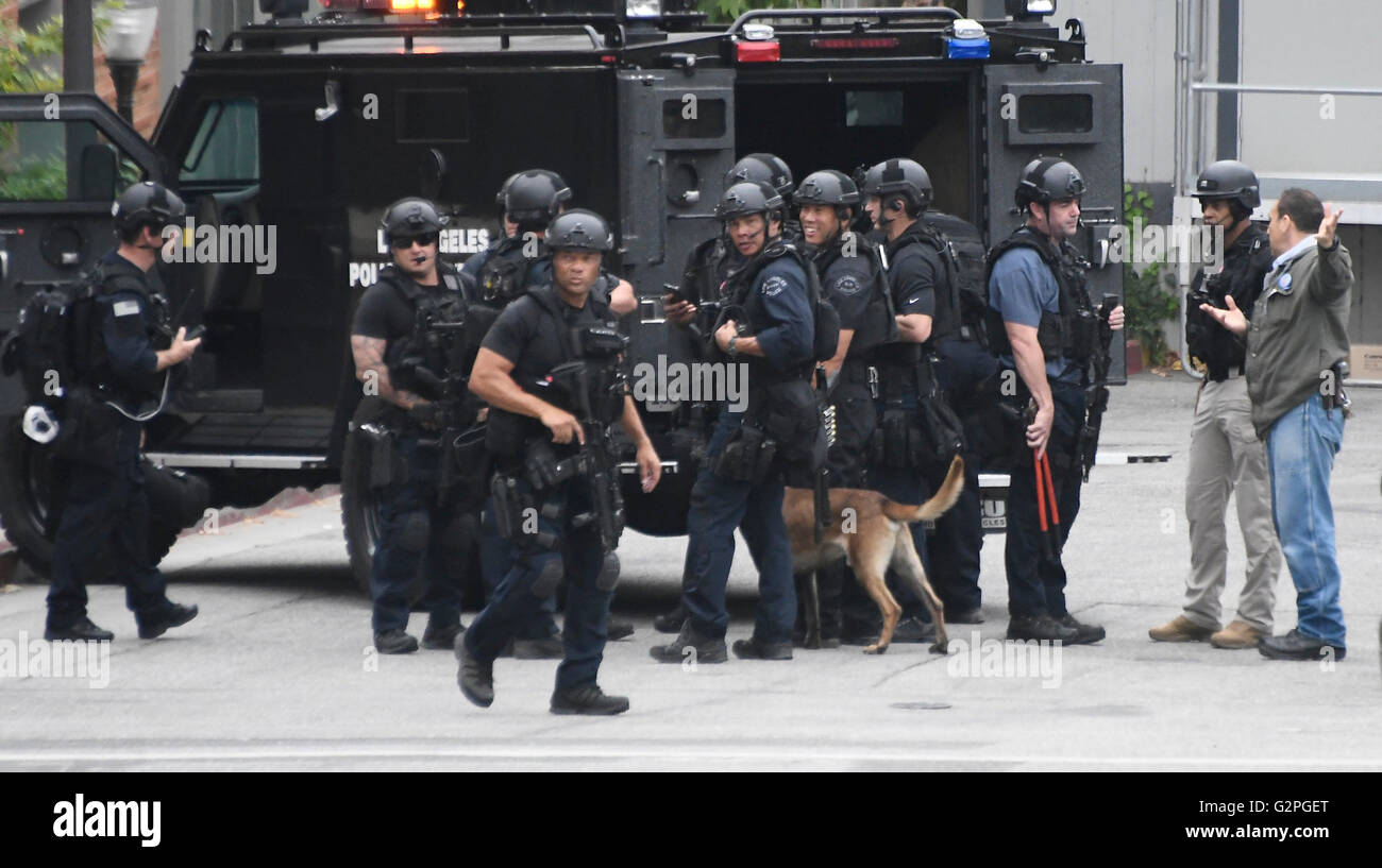 Westwood CA. 1st June, 2016. LAPD SWAT at UCLA after a murder-suicide ...