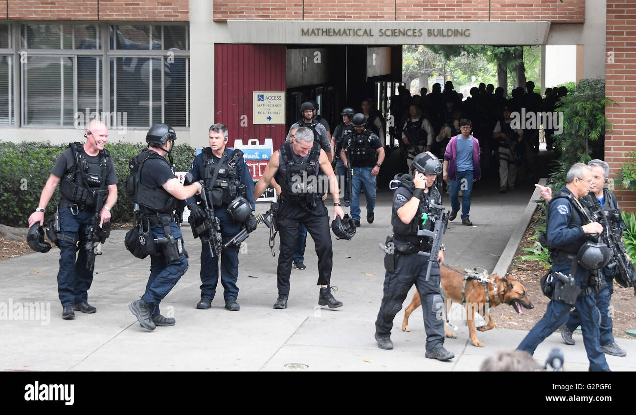 Westwood CA. 1st June, 2016. LAPD SWAT at UCLA after a murder-suicide ...