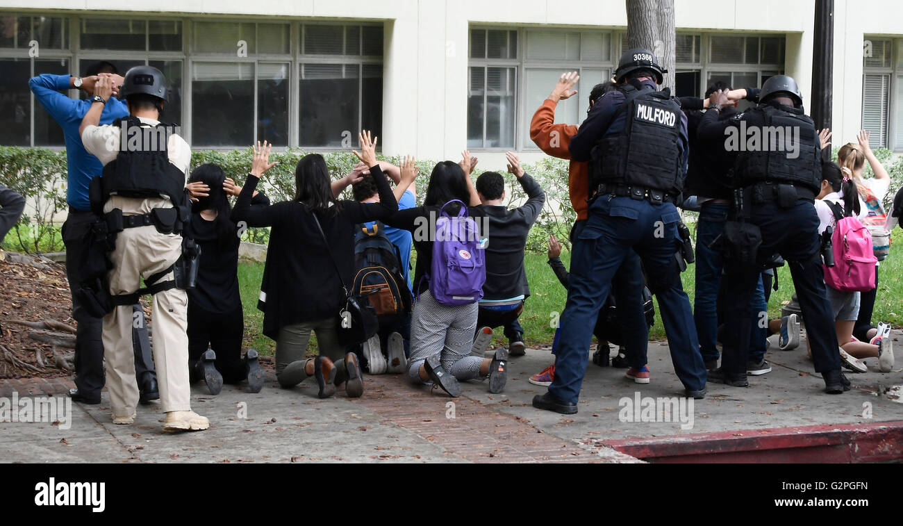 Ucla student police hi-res stock photography and images - Alamy