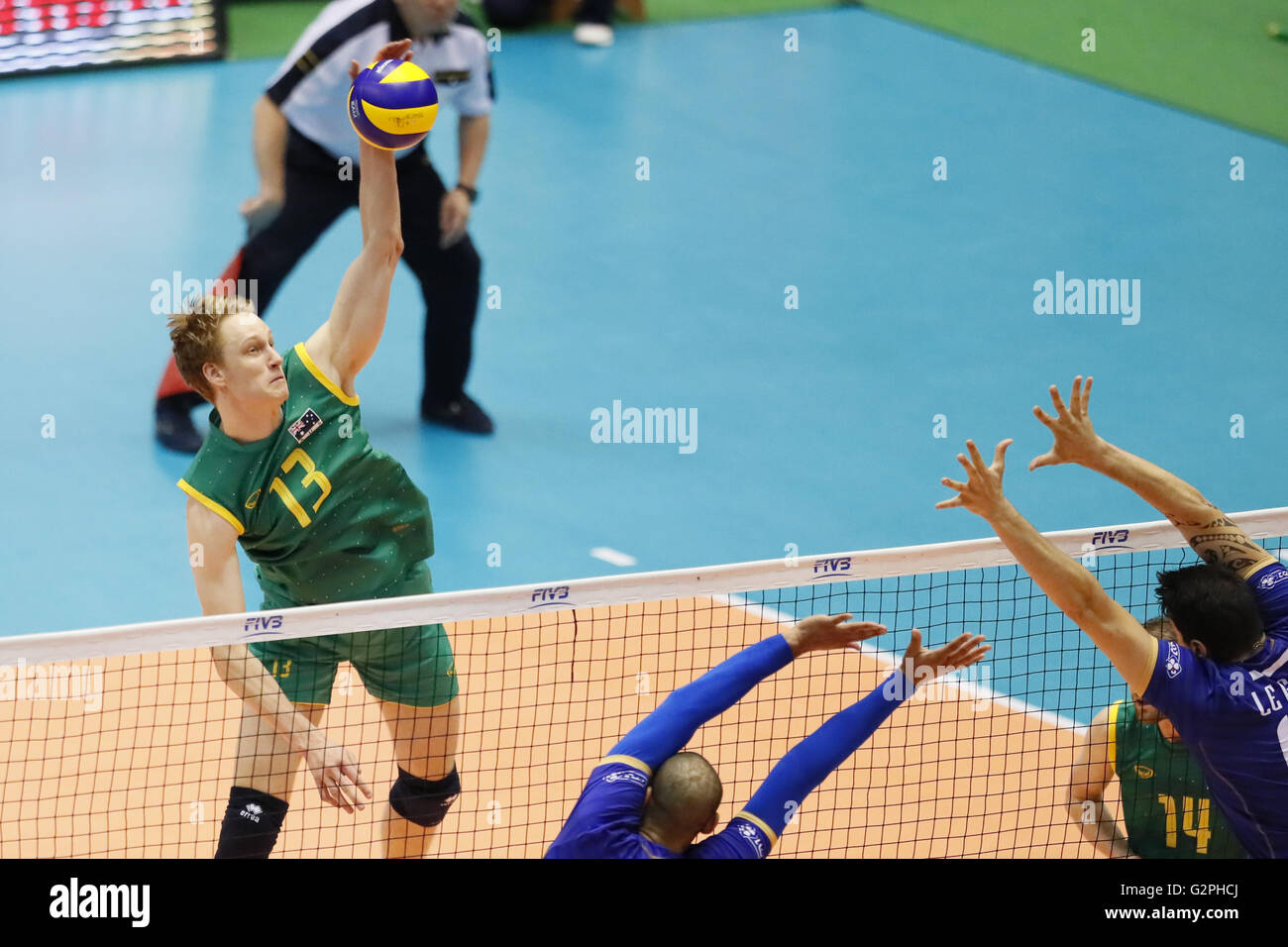 Tokyo Metropolitan Gymnasium, Tokyo, Japan. 1st June, 2016. Walker ...