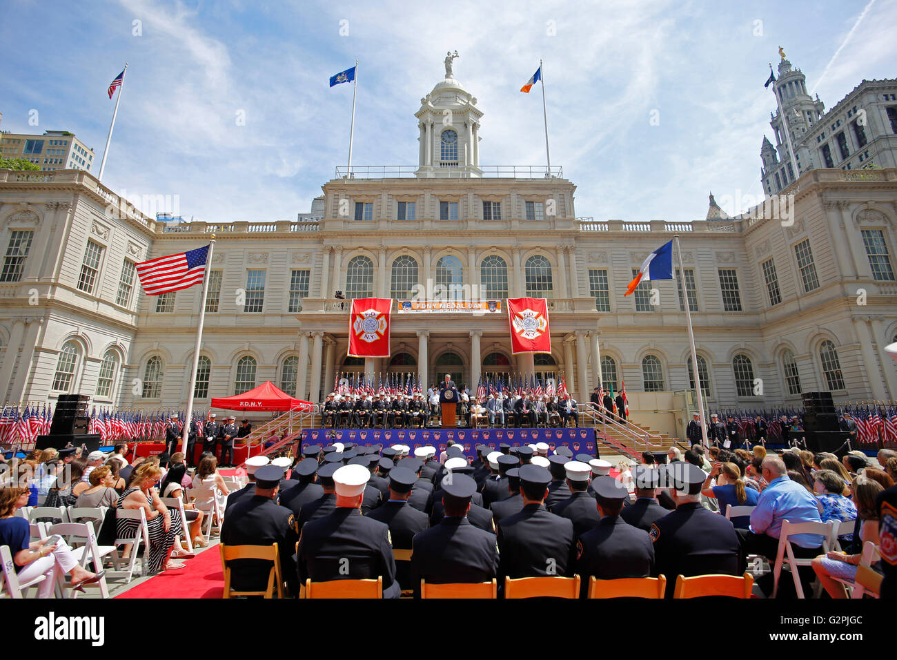 New york city fdny personnel hi-res stock photography and images - Alamy