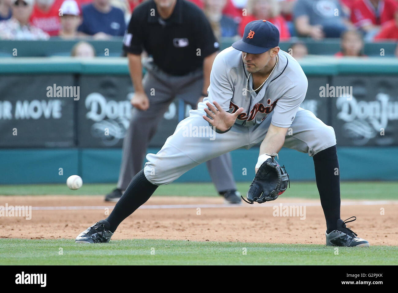 June 1, 2016: Detroit Tigers third baseman Nick Castellanos #9 fields a ...