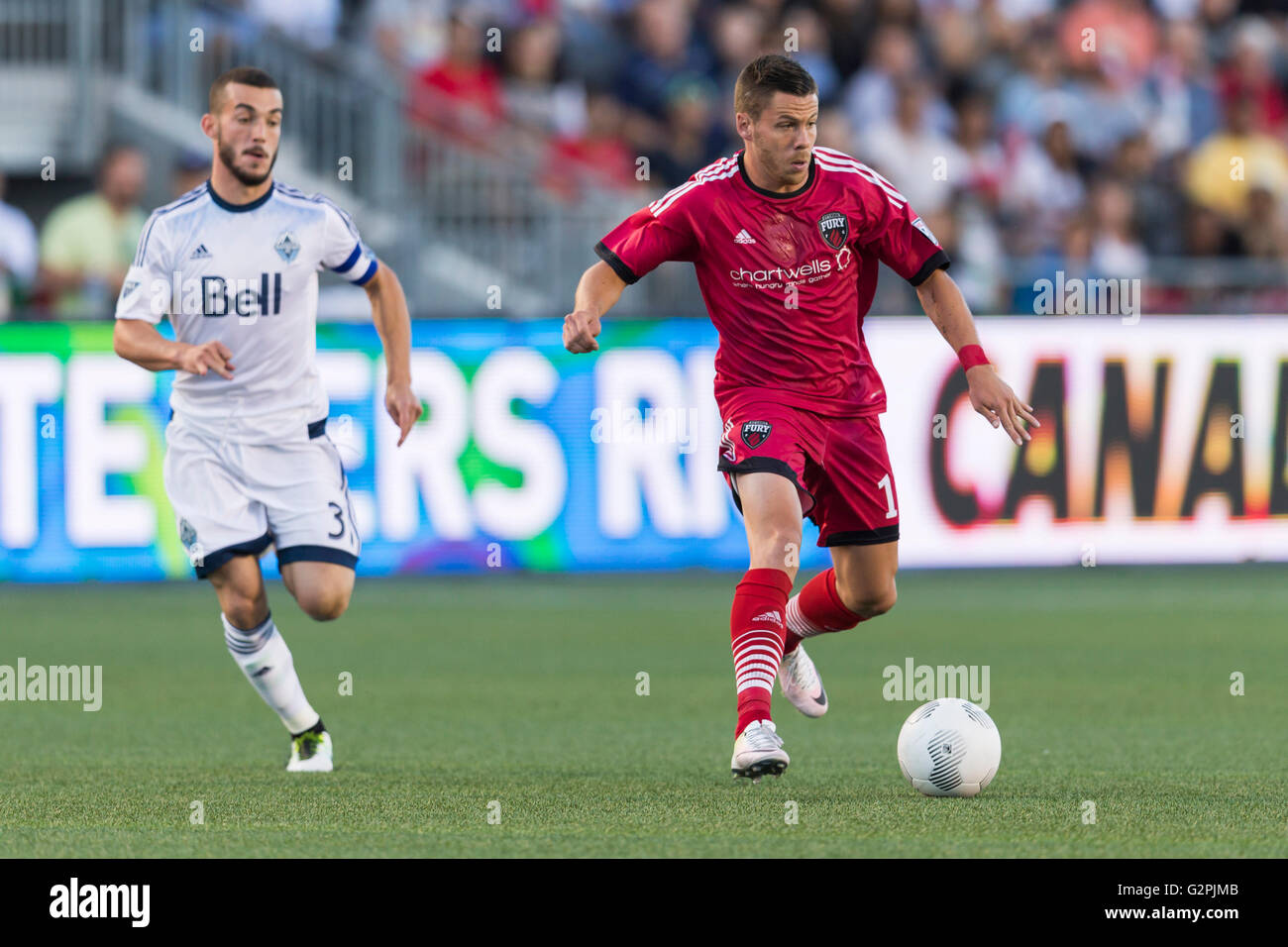 June 01, 2016: Ottawa Fury FC Carl Haworth (17) runs with the ball ...