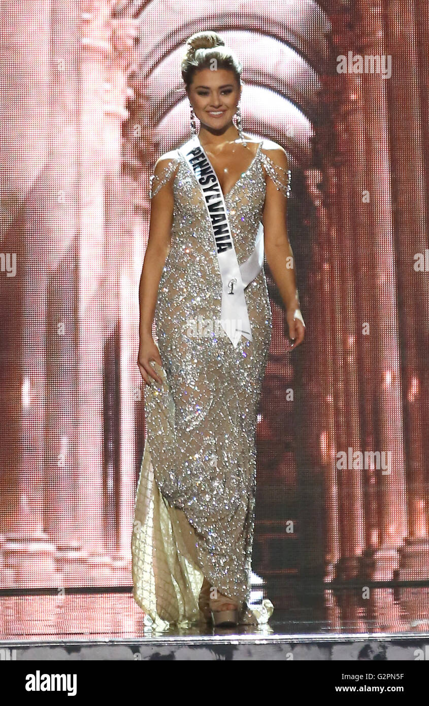 Elena laquatra hi-res stock photography and images - Alamy