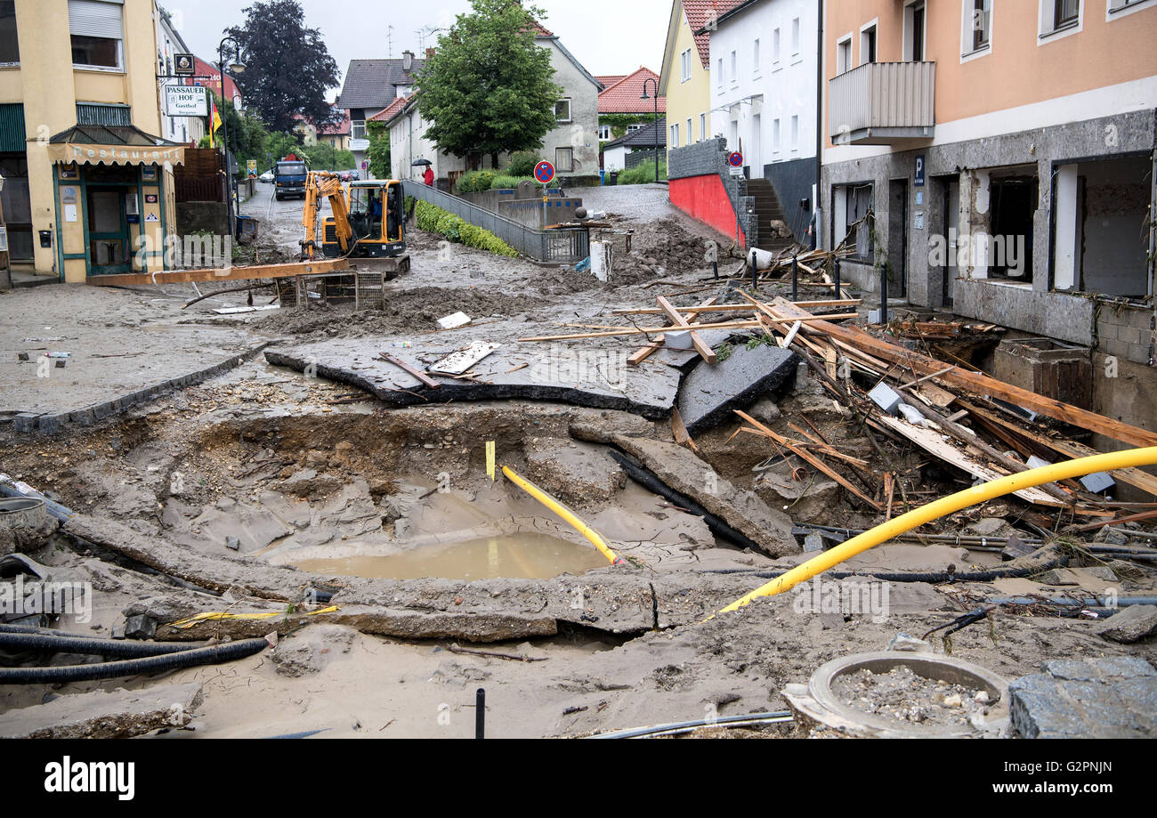 Bavaria, Germany. 02nd June, 2016. Flood damage is seen in Simbach am ...