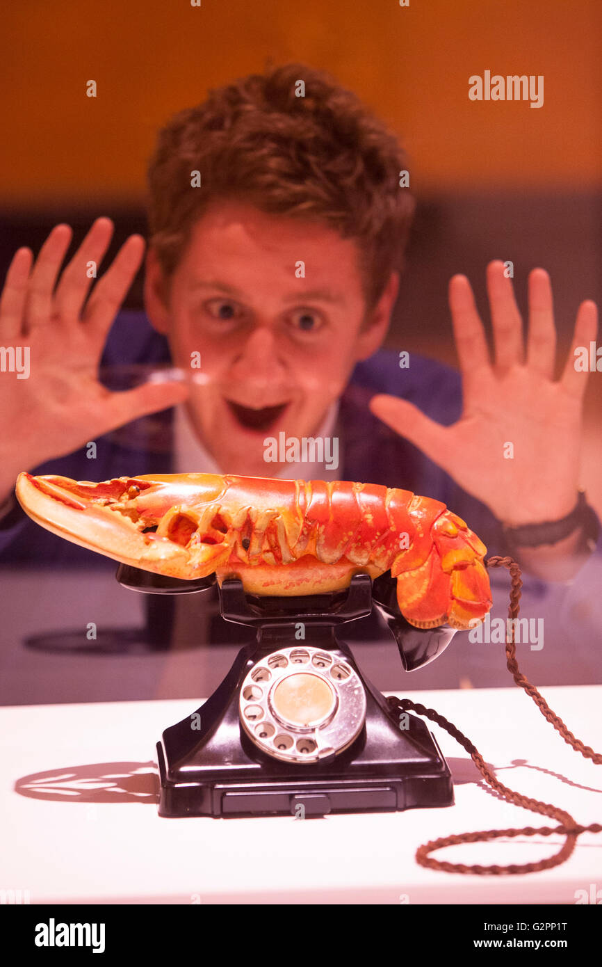 Lobster telephone hi-res stock photography and images - Alamy