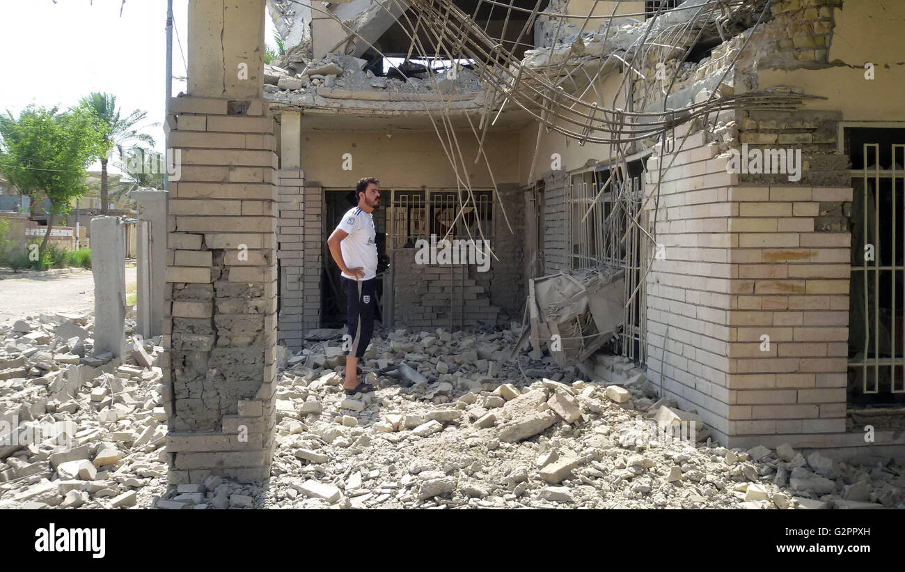 Fallujah building hi-res stock photography and images - Alamy