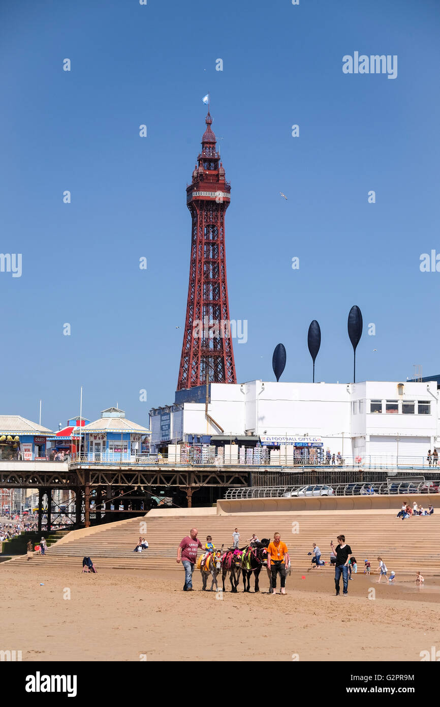 Blackpool summer season hi-res stock photography and images - Alamy