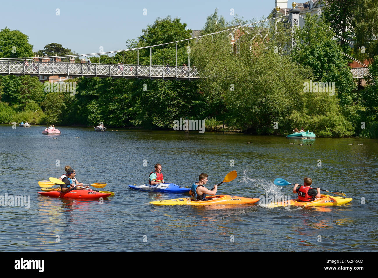 Groves in city park hi-res stock photography and images - Alamy