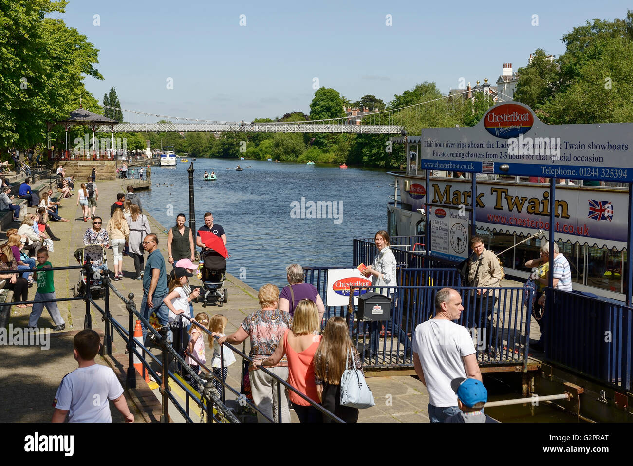 The Groves, Chester, UK. 2nd June 2016. People enjoying the sunny ...