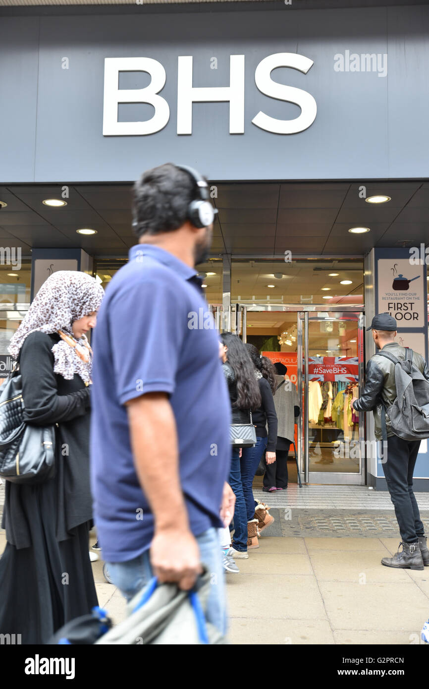 Oxford Street, London, UK. 2nd June 2016. BHS flagship store on Oxford ...