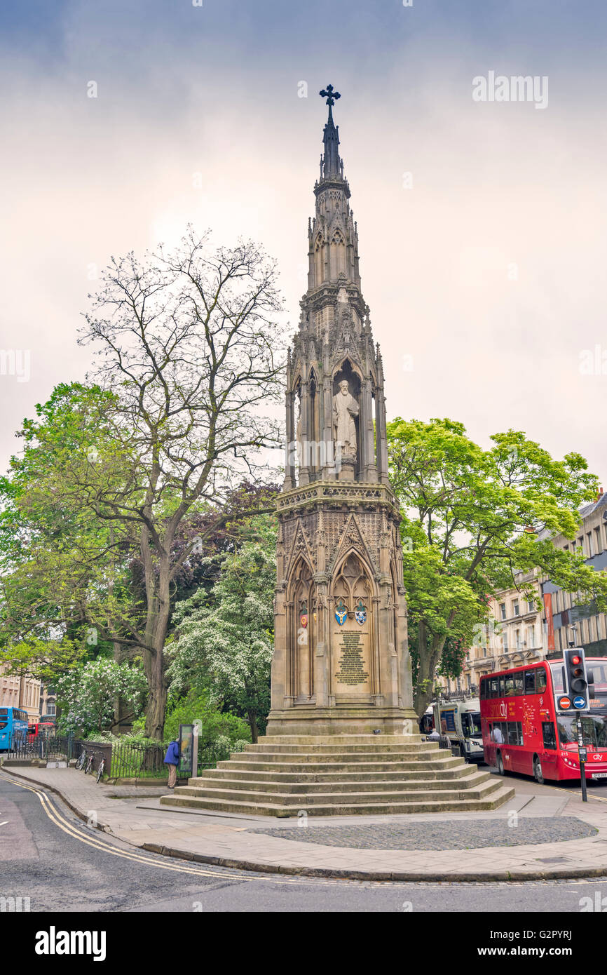 Magdalen street in oxford hi-res stock photography and images - Alamy