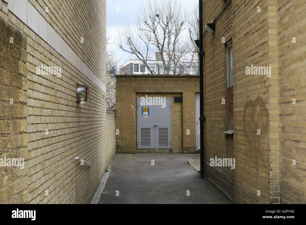 Housing flat hi-res stock photography and images - Alamy