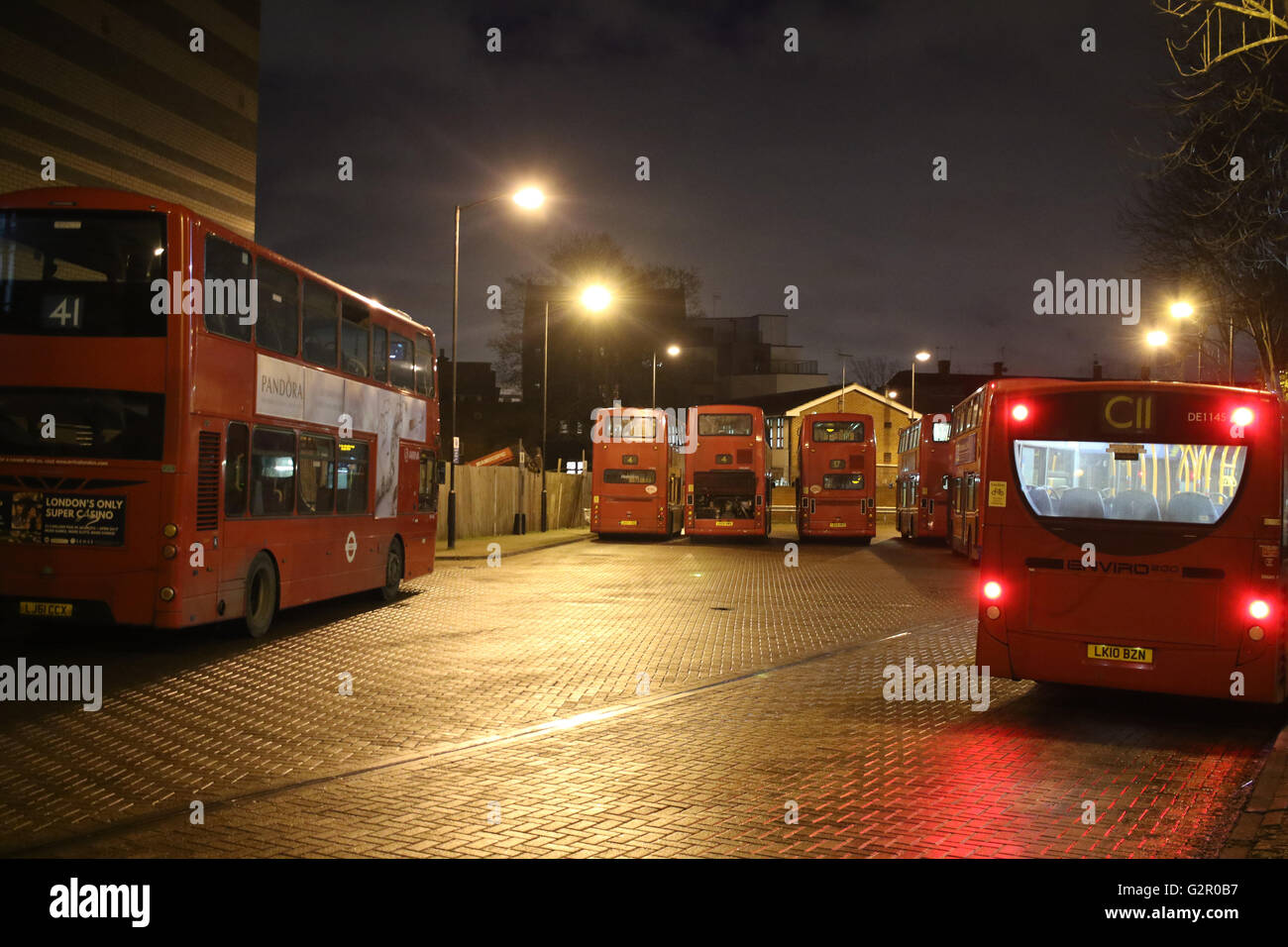 Buses on stand hi-res stock photography and images - Alamy