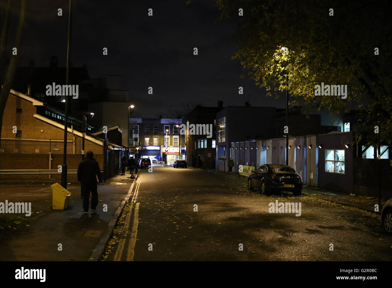 Dimly lit street hi-res stock photography and images - Alamy
