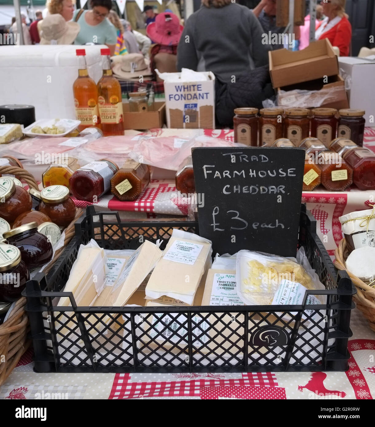 Cheddar cheeses hi-res stock photography and images - Alamy