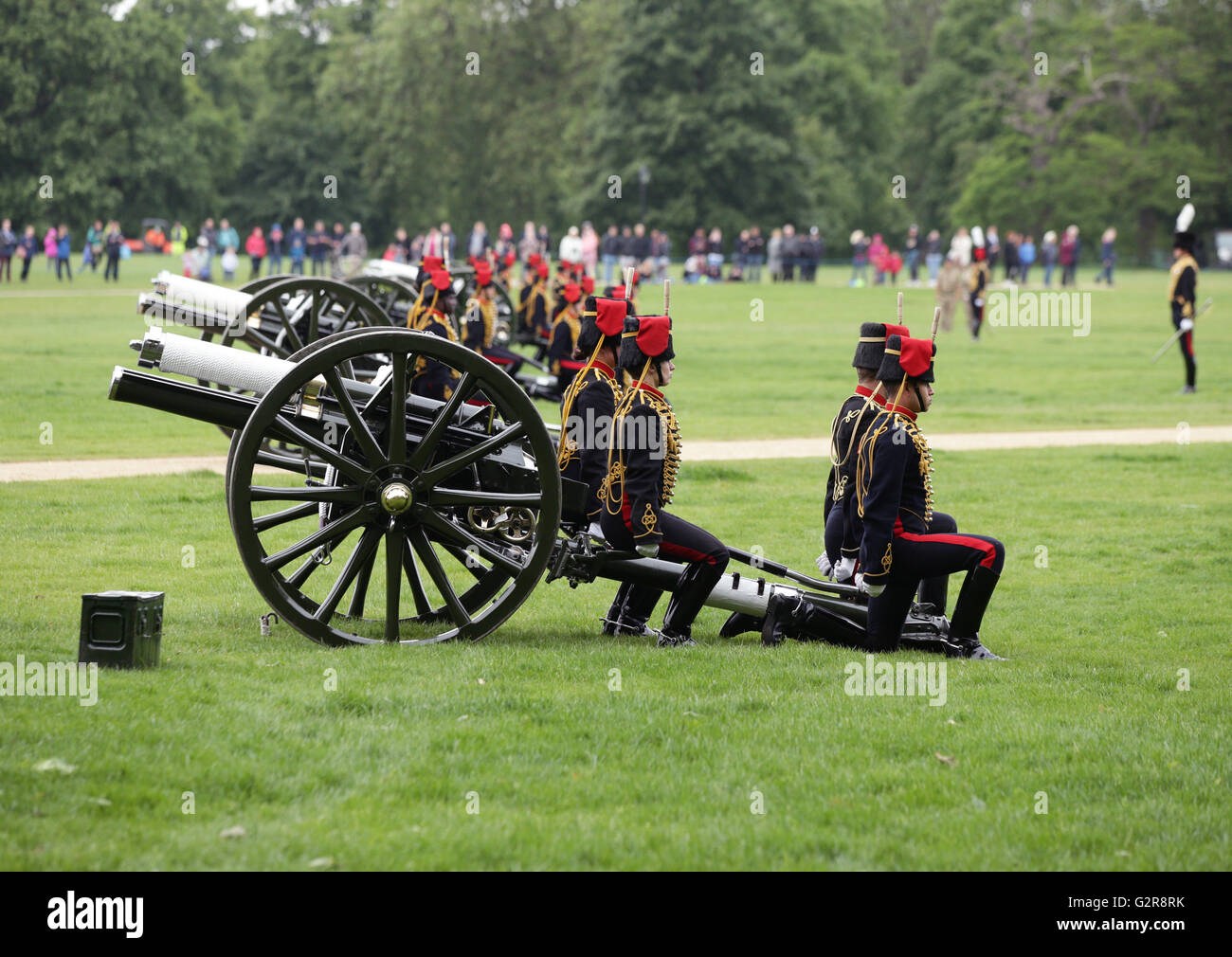 Members of the King's Troop Royal Horse Artillery prepare to leave ...