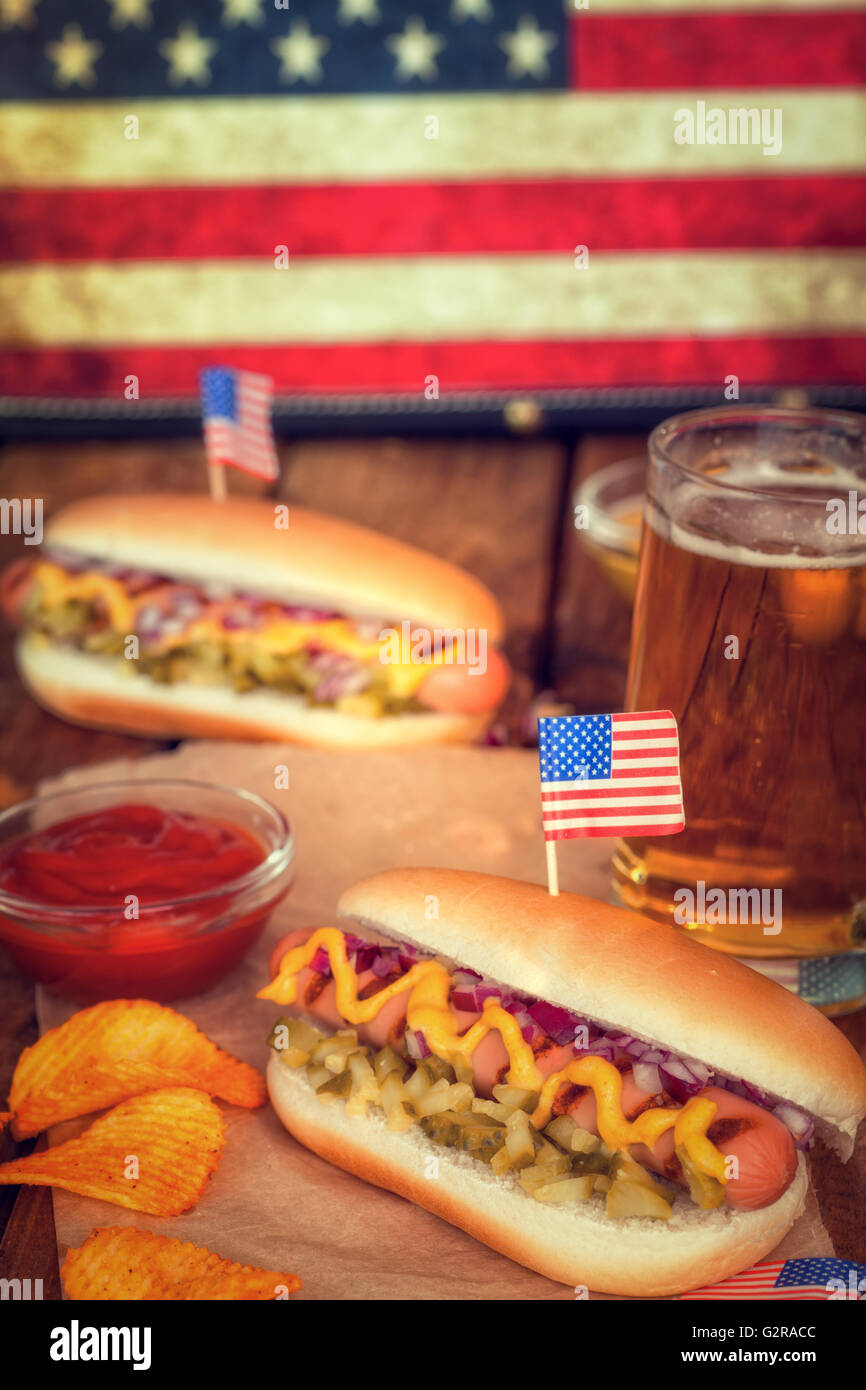 July 4th hot dogs hi-res stock photography and images - Alamy