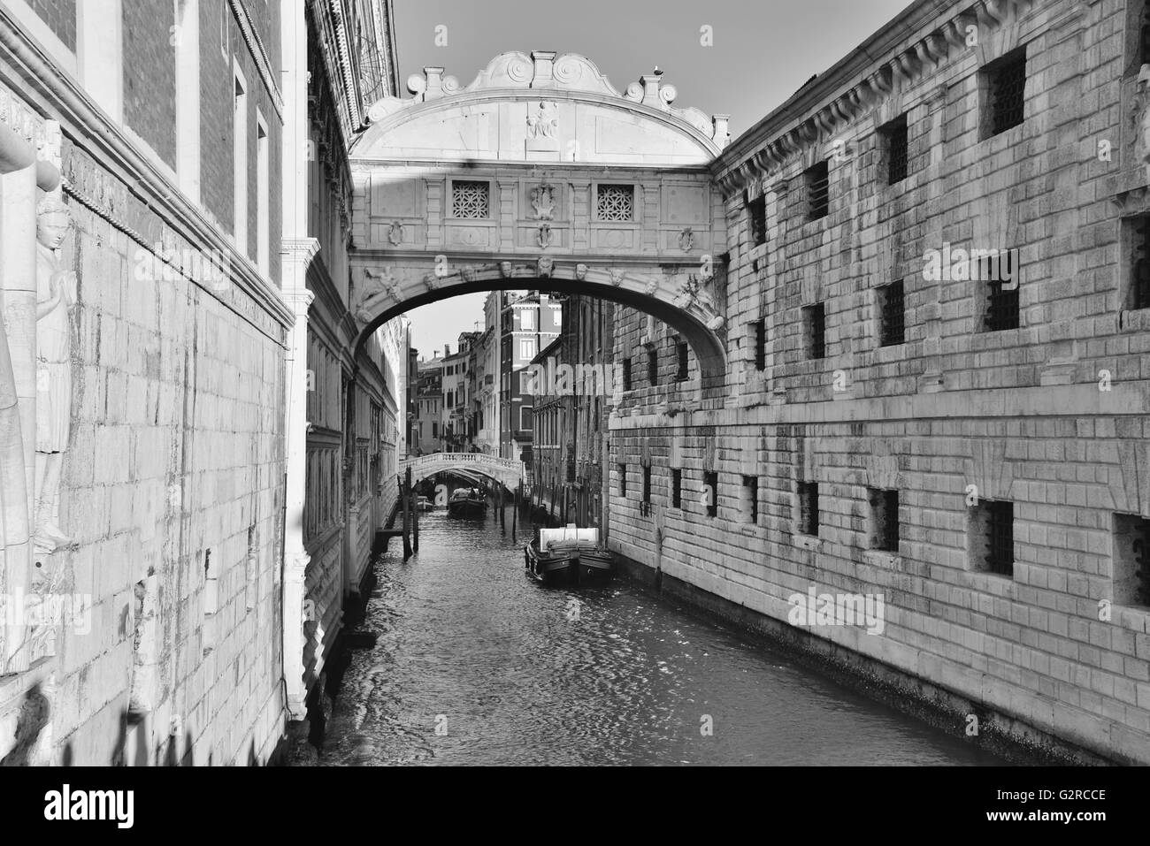 Bridge of Sigh connecting the New Prison (Prigioni Nuove) to the ...