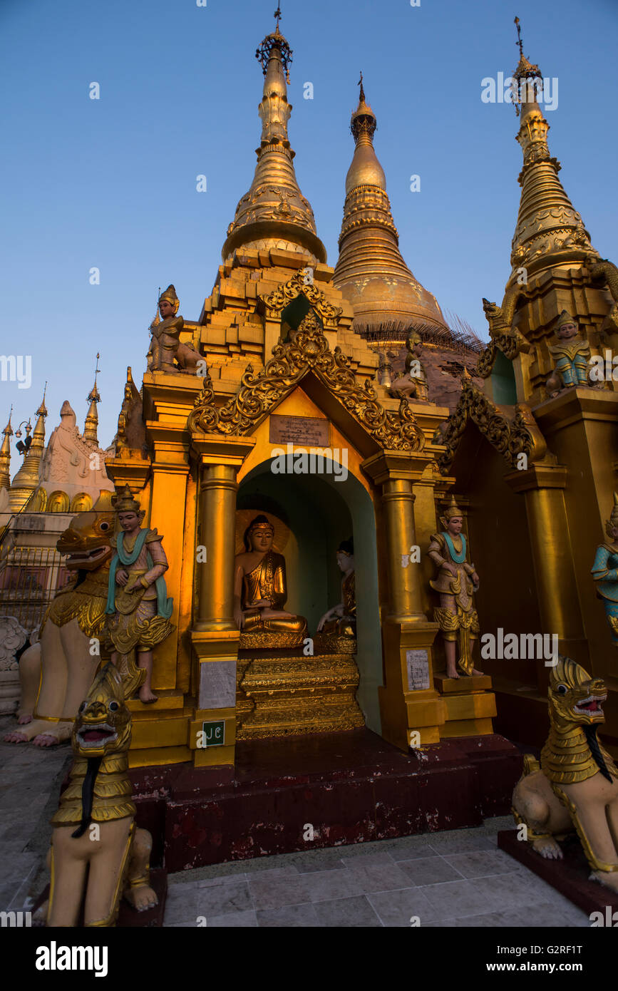 Shawedagon Pagoda, Yangon, Myanmar Stock Photo - Alamy