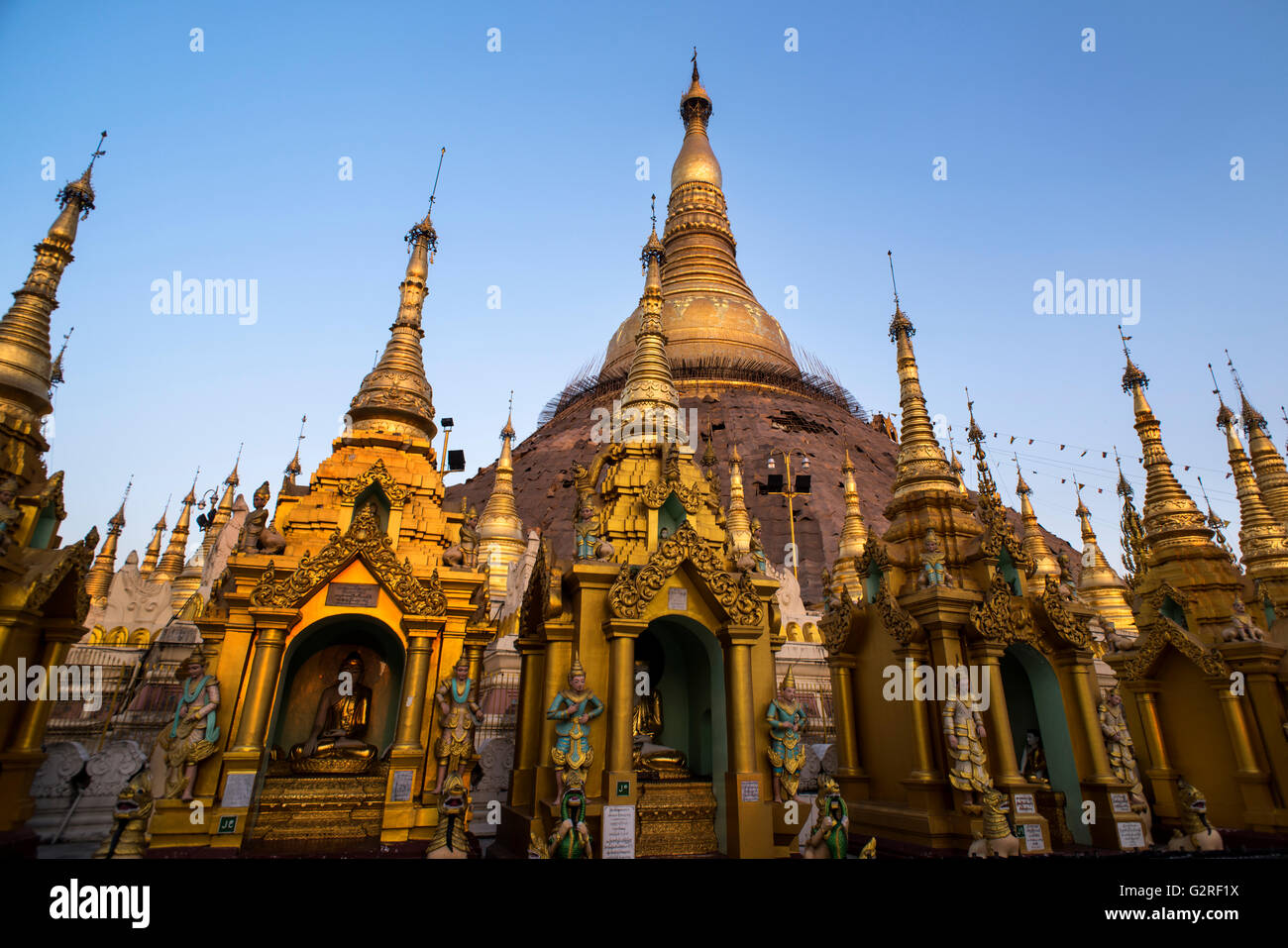 Shawedagon Pagoda, Yangon, Myanmar Stock Photo - Alamy