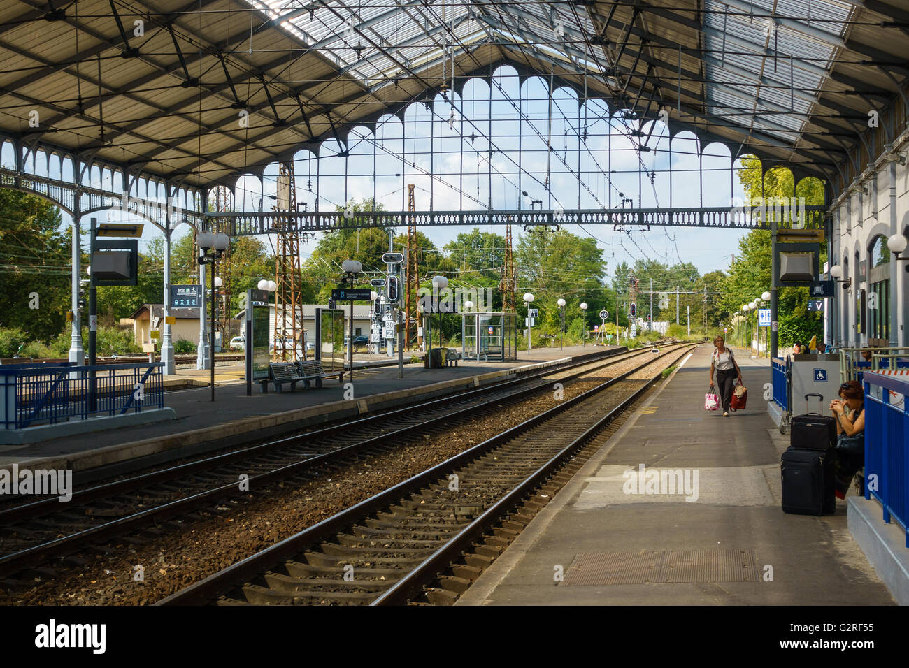 Pau france and station hi-res stock photography and images - Alamy