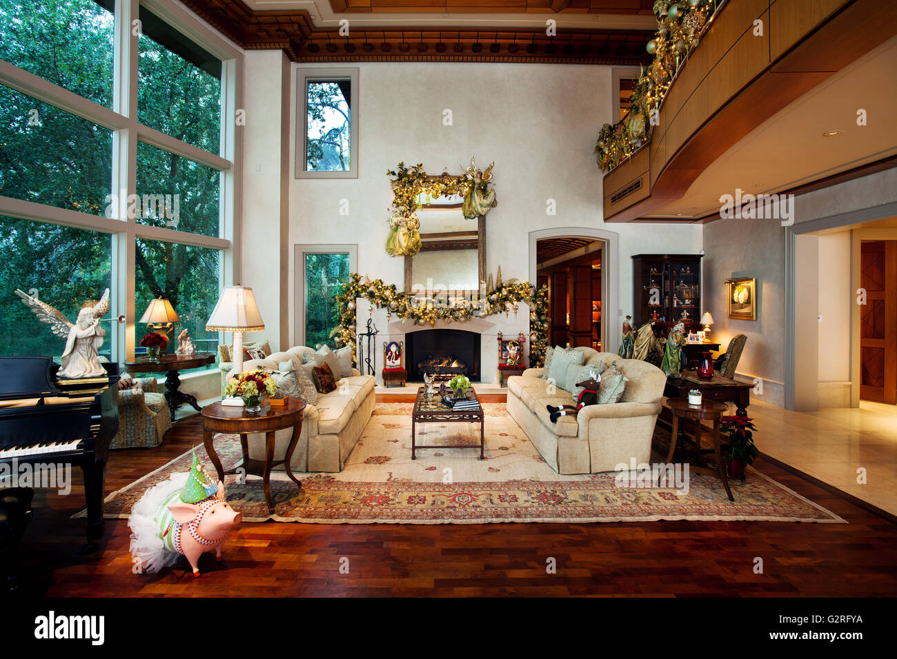 Christmas interior house hi-res stock photography and images - Alamy